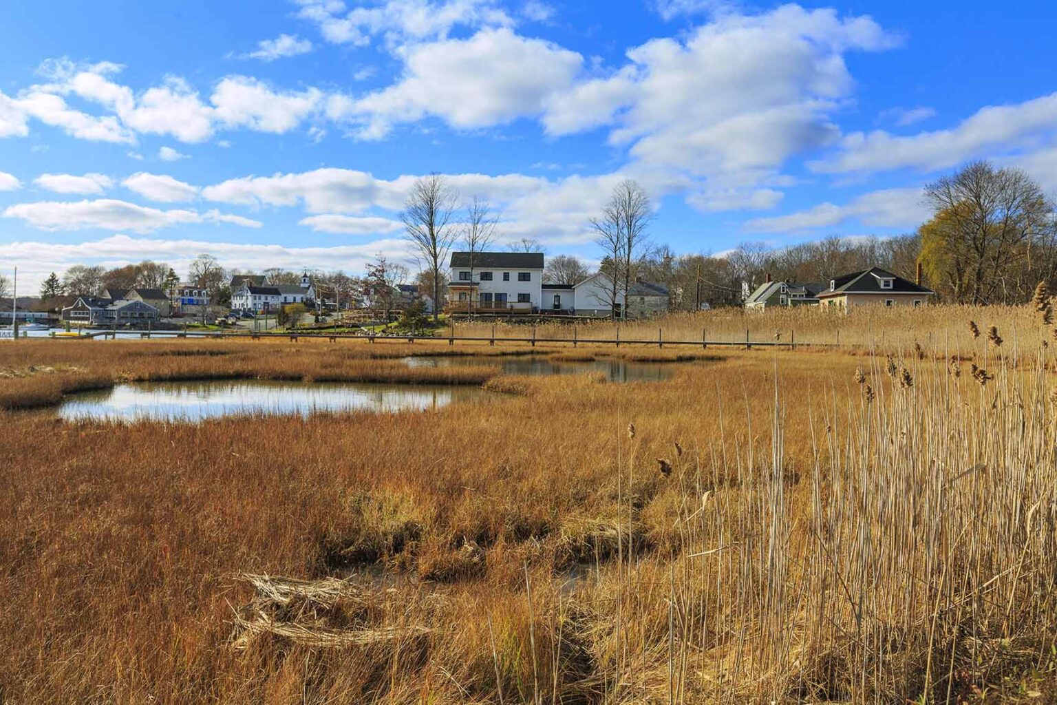 Location - Aquarius on The Back Shore - Gloucester